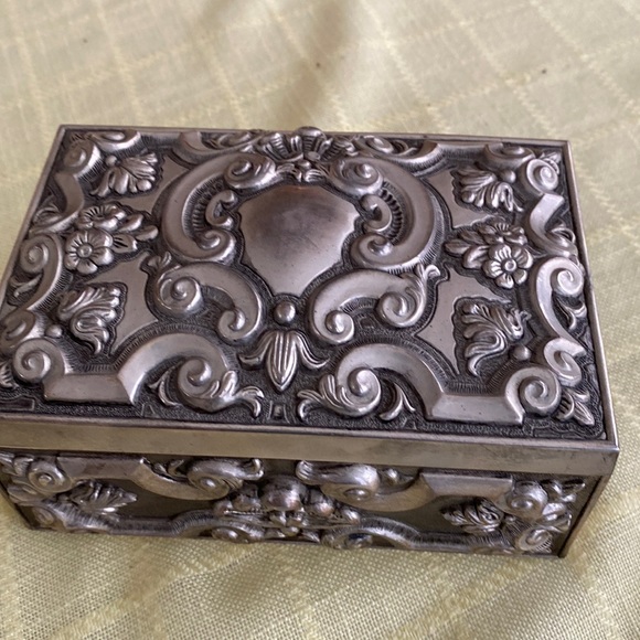unbranded | Accents | Vintage Metal Possibly Pewter Keepsake Box With ...